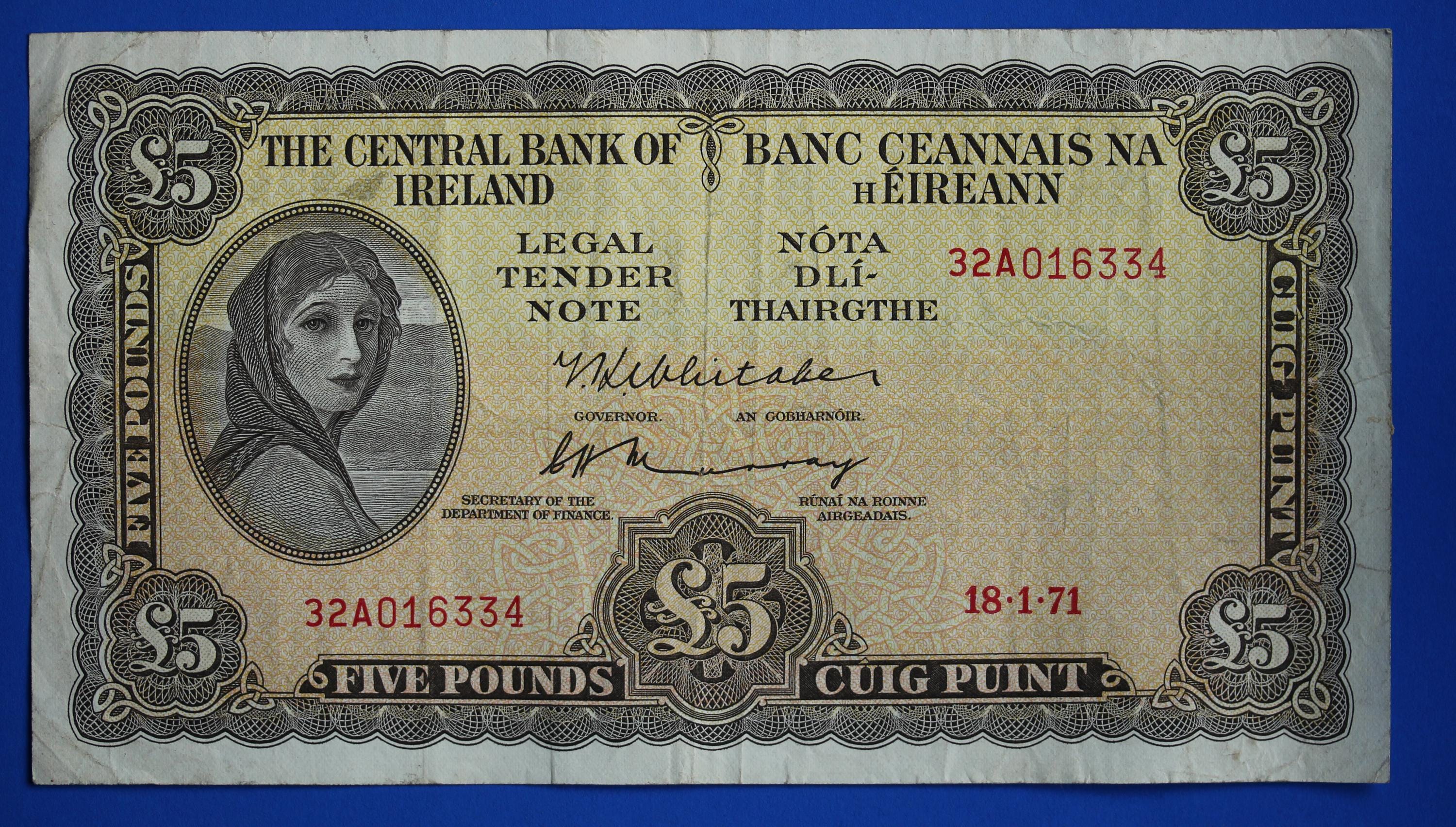 1971 Central Bank of Ireland, Five Pound, Five Punt Irish EIRE Lady La ...