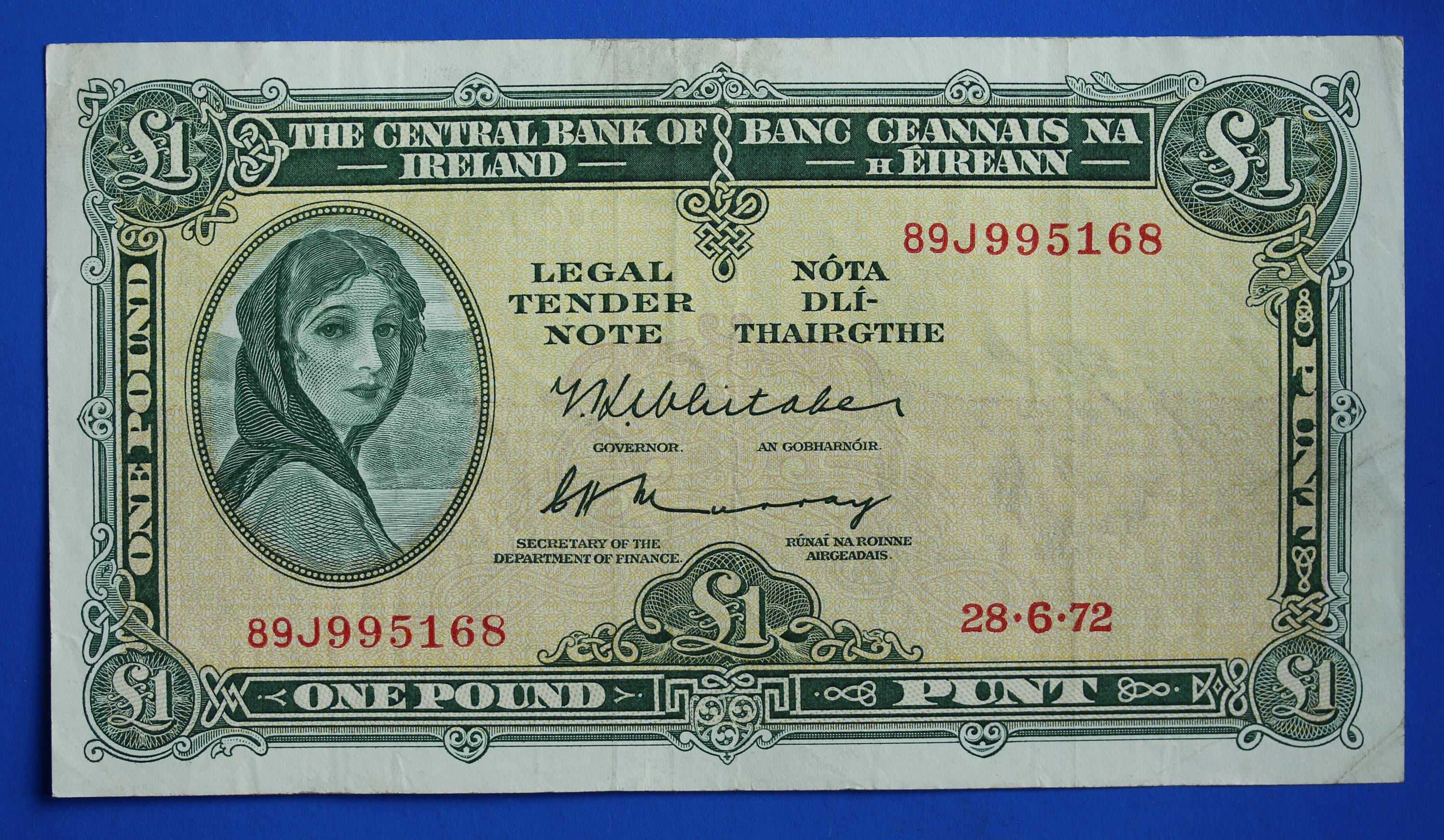 1972 Central Bank of Ireland, One Pound, One Punt Irish EIRE Lady Lave ...